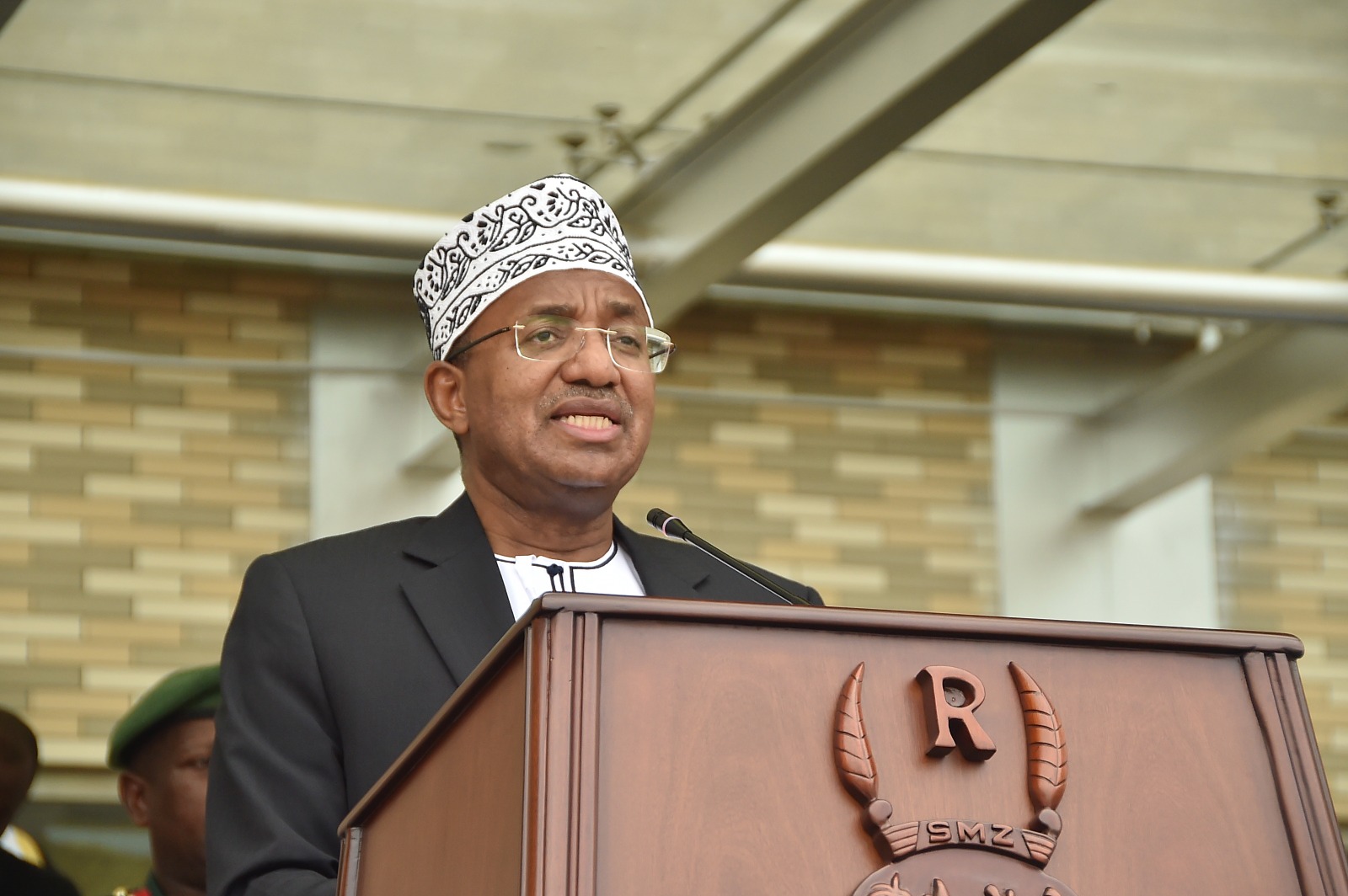 DR HUSSEIN ALI MWINYI PROMOTES THE TEACHING OF THE HOLY QURAN - Tanzania